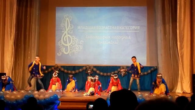 ПАЗЛЫ_Индийский_танец_исп_ЛАКШИ_мини_Приводинское_ЛПУ. Фестиваль Серебряные  кружева.