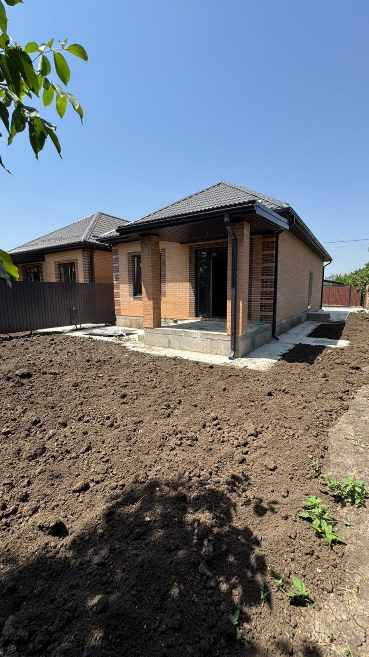 Дом 76.5 кв.м. 3 сотки земли. г. Краснодар, напротив Немецкой деревни и Догма парка.