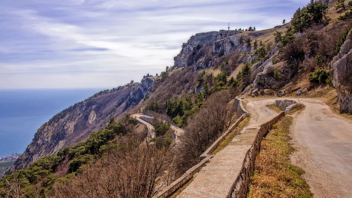 Дорога из Судака в Ласточкино гнездо 2023