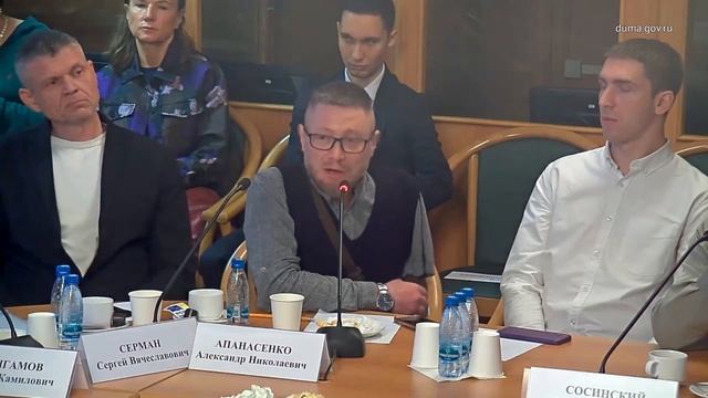 На круглом столе в Госдуме на тему бездомности предложили создать реестр легальных "рабочих домов"