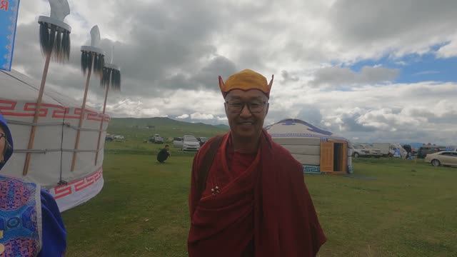 БАЯСХАЛАН АМБАЙ ӨӨРЫНГӨӨ ҺАНАМЖА ХЭЛЭНЭ