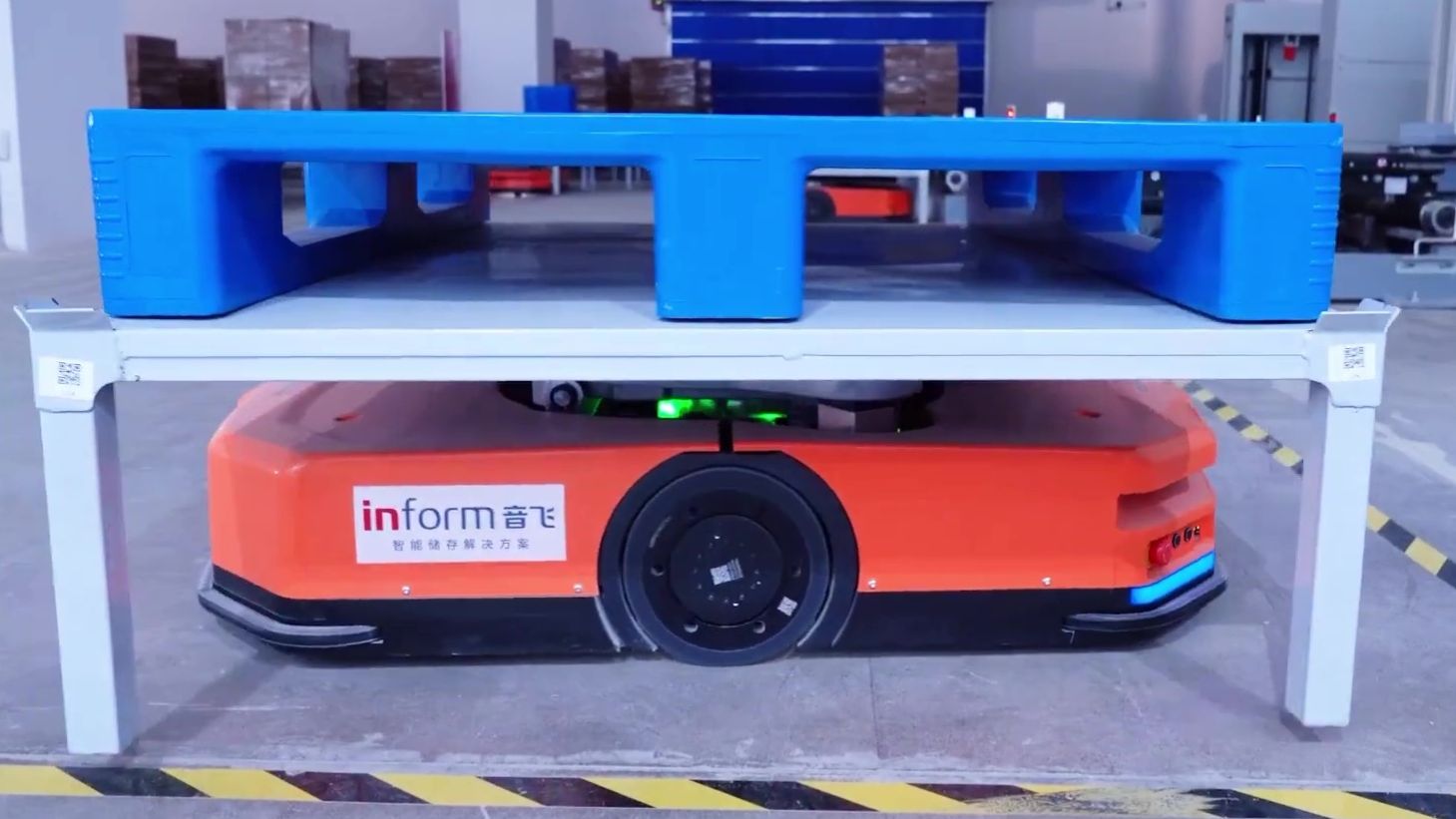 Quicktron - Стабильность и надежность, Склад электронной коммерции  уверенно работает с керамикой