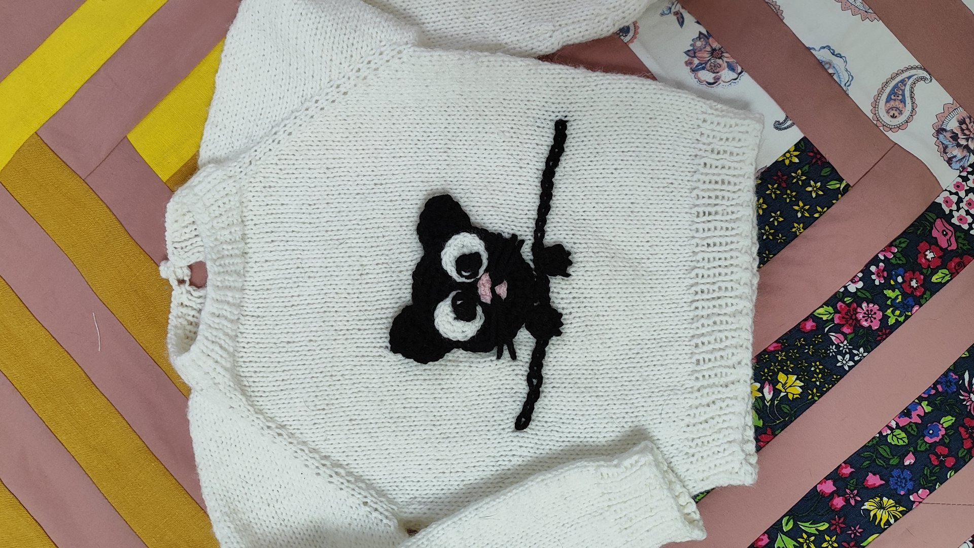 Базовый детский свитер регланом сверху