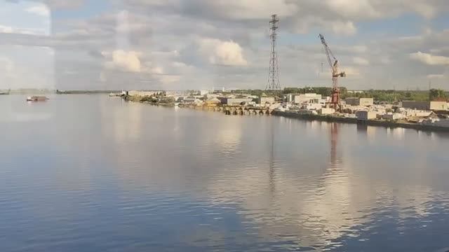 Архангельск. Проход через Северную Двину. Лето 2024.