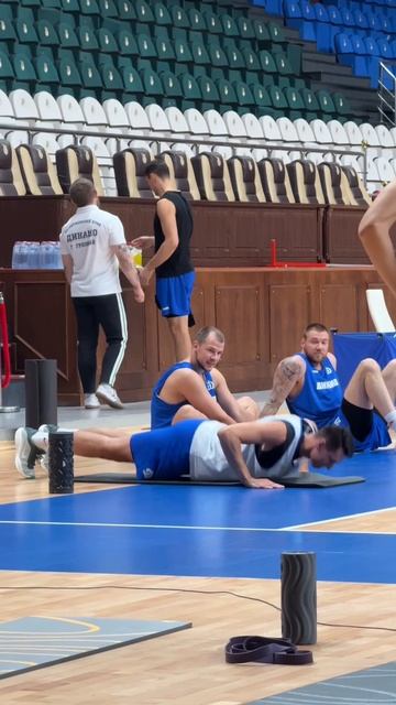 #LIVE_COURT Команда после выезда дома! Тренировка, готовимся к матчам!