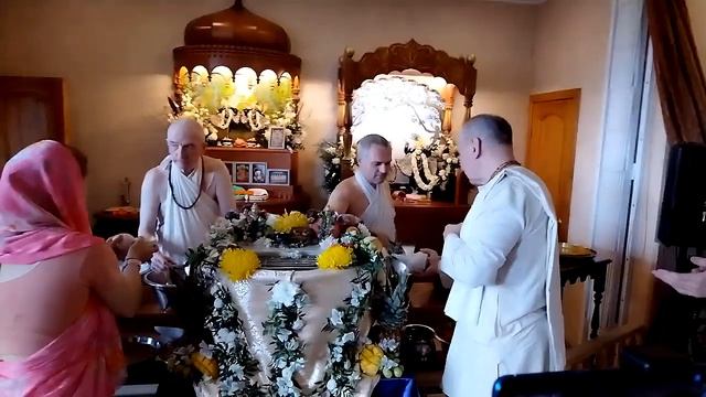 04 05 Нрисимха чатурдаши   абхишека