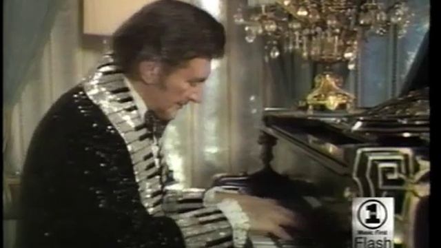 Cher (as Laverene) visits Liberace at home (1974)