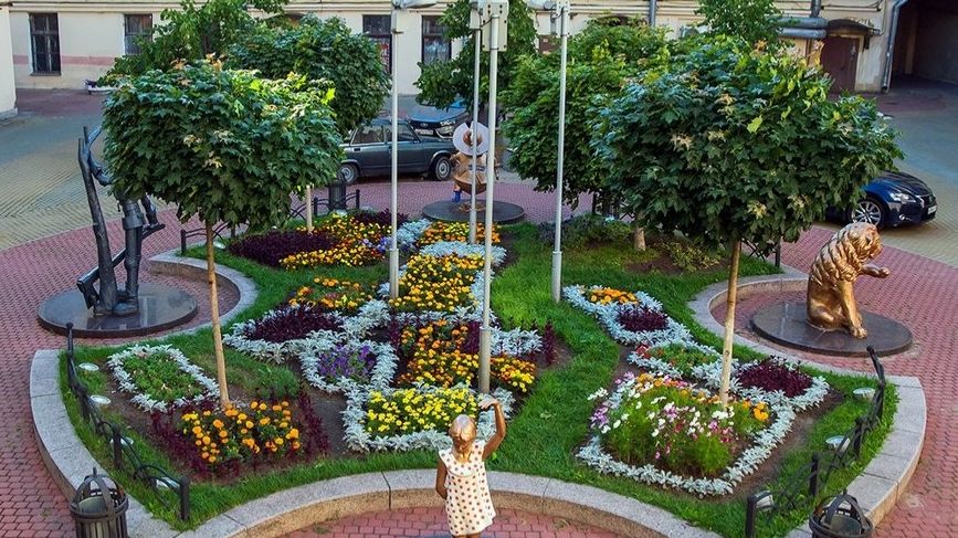 Изумрудный Город. Петербург. Улица Правды. 19.10.24.