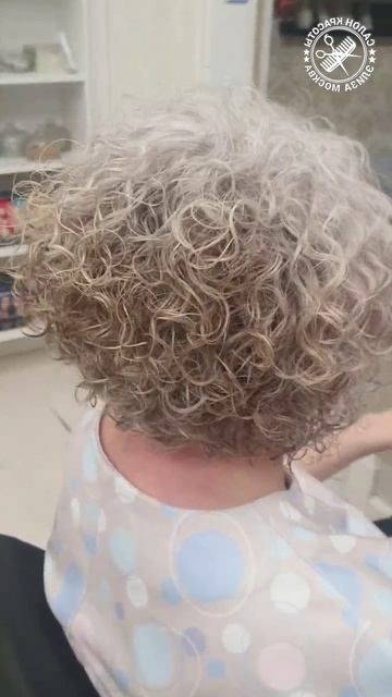 Завивка и стрижка на натуральных волосах
