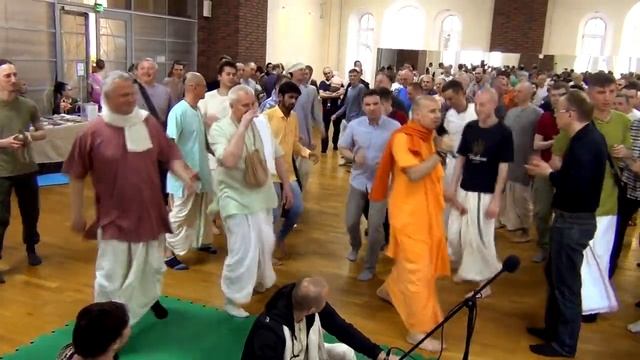 14 05 23  Гаура арати на Лесном