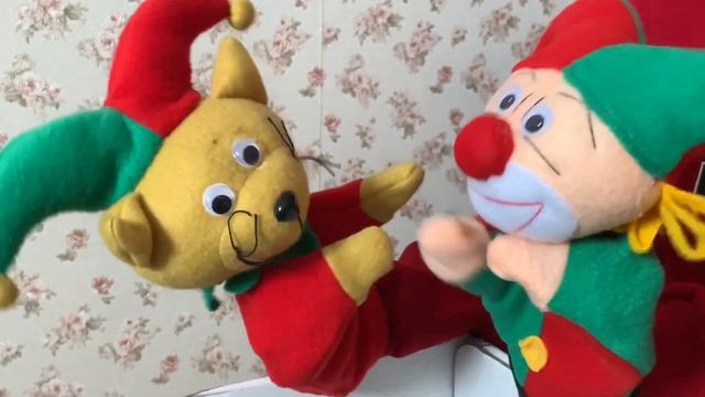 РАЗБИРАЕМ ИГРУШКИКоробка игрушек  КУКЛАПЕРЧАТКА