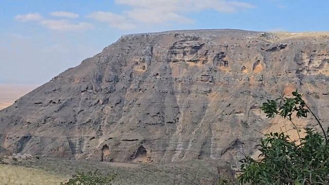 Замерзли в палатках в горах Сокотры, и едем на следующую ночевку к океану
