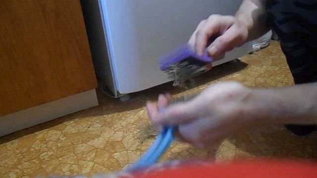 Чесание льна на мелких ческах отделение волокна от тресты косты на волокно Прядение на веретено