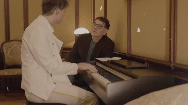 Сергей АРУТЮНОВ, Cергей Маковецкий - Ночь, Улица, Фонарь, Аптека