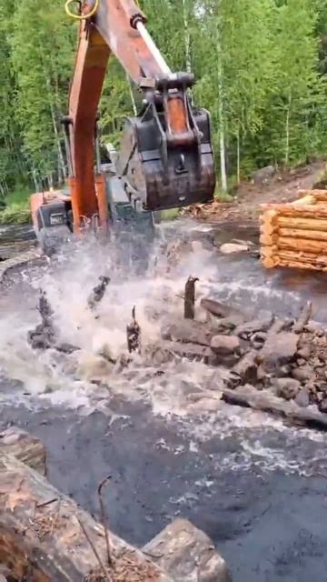 Ход строительства моста (продолжается разборка)