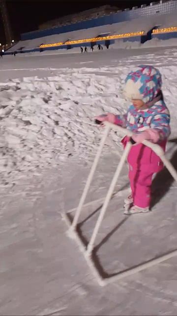 каток. второй день на коньках