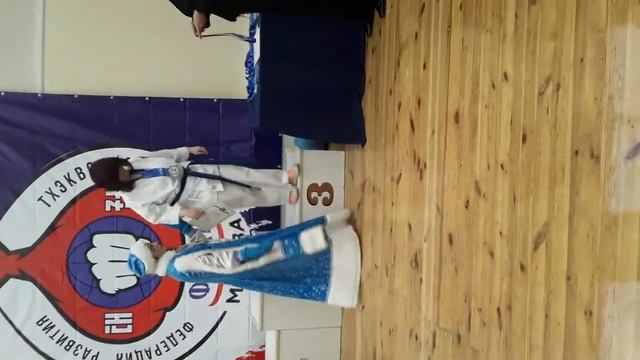 Новогодний турнир по адаптивному тхэквондо! Награждение моей сестренки!