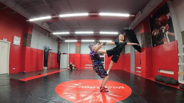 2026-01-11, (08), ZOUK, fitness, LeraLEO, ValeSTAR, Exhibition, Show, Dance, GX011648