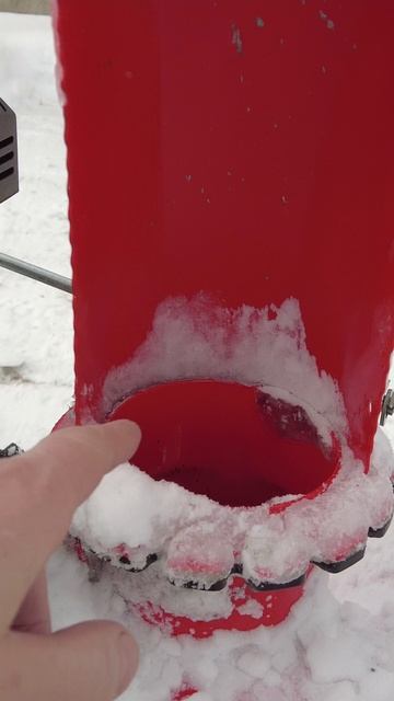 Недостатки всё же имеются у снегоуборщика Brait СБ7861...