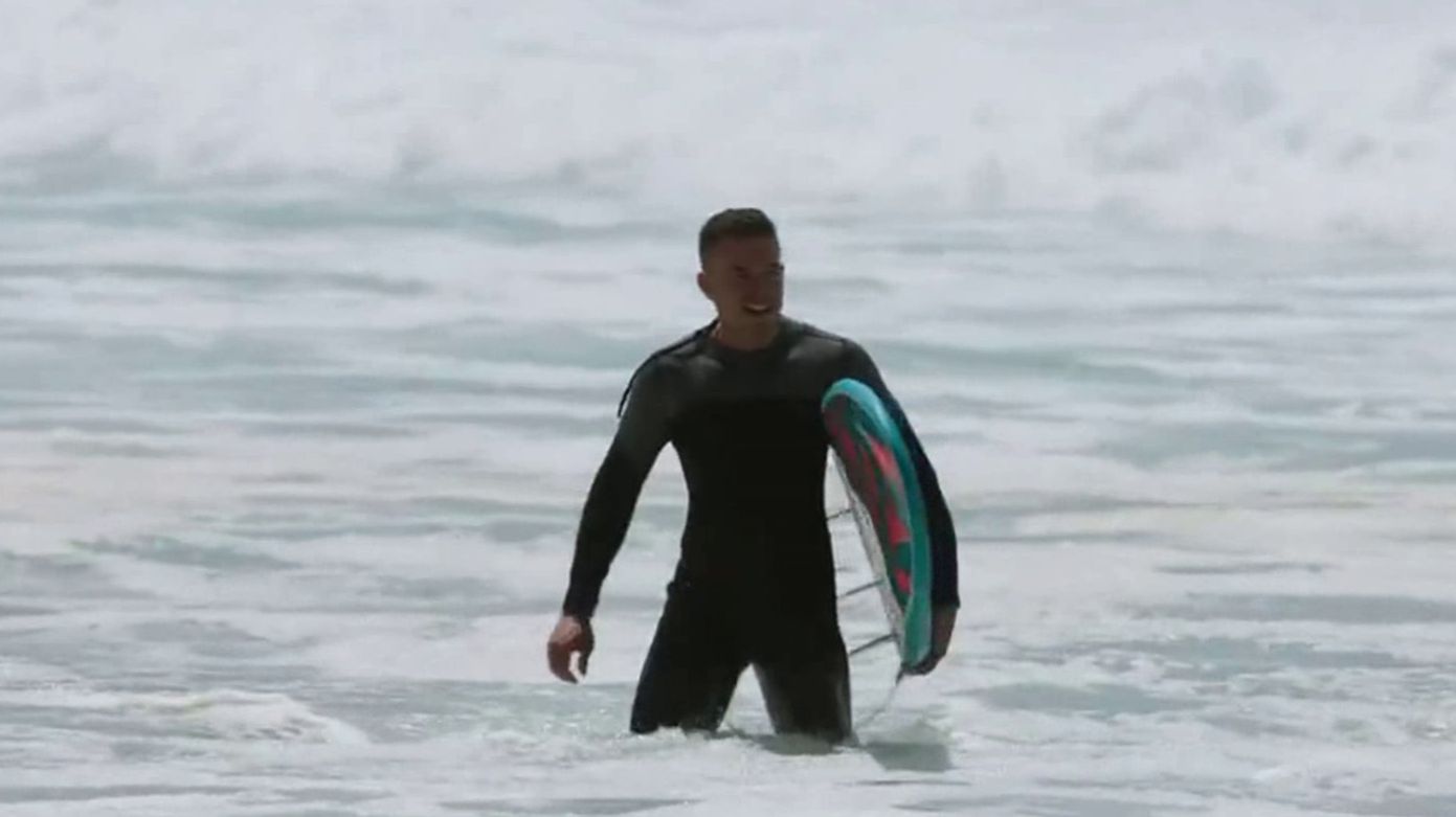 "Инструктор по сёрфингу"