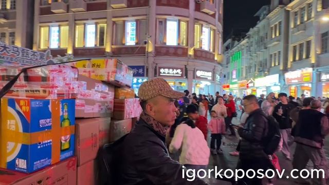 Сямэнь #1 Xiamen 01.01.2026 Новогодний ночной Сямэнь. Центр. Пешеходня улица Zhongshan Road 中山路步行街