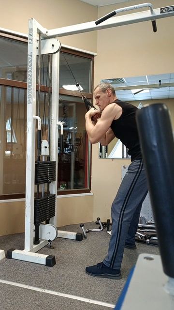 #Фулбоди 4 упражнение 8. Кисть тренажер Смитта. Моя тренировка в 52