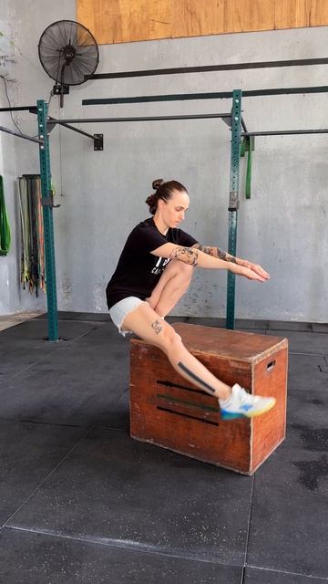 Мах ногой сидя в пистолетике