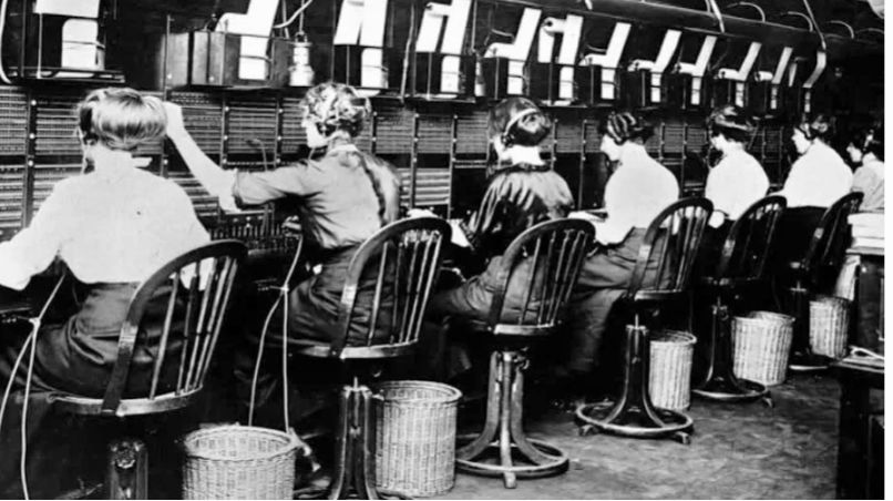 Первая междугородняя телефонная линия Санкт-Петербург — Москва