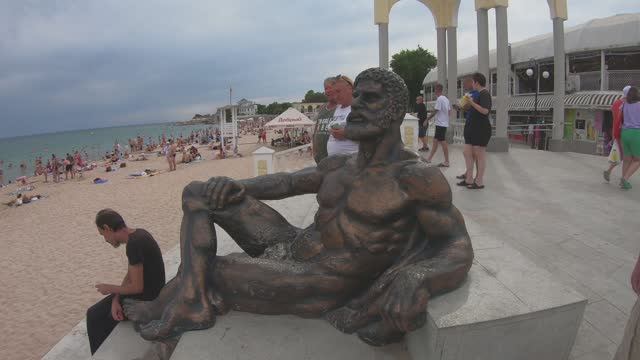 ЕВПАТОРИЯ 2025. Осваиваем новое колесо обозрения. Ситуация на пляже в сезон 2025.