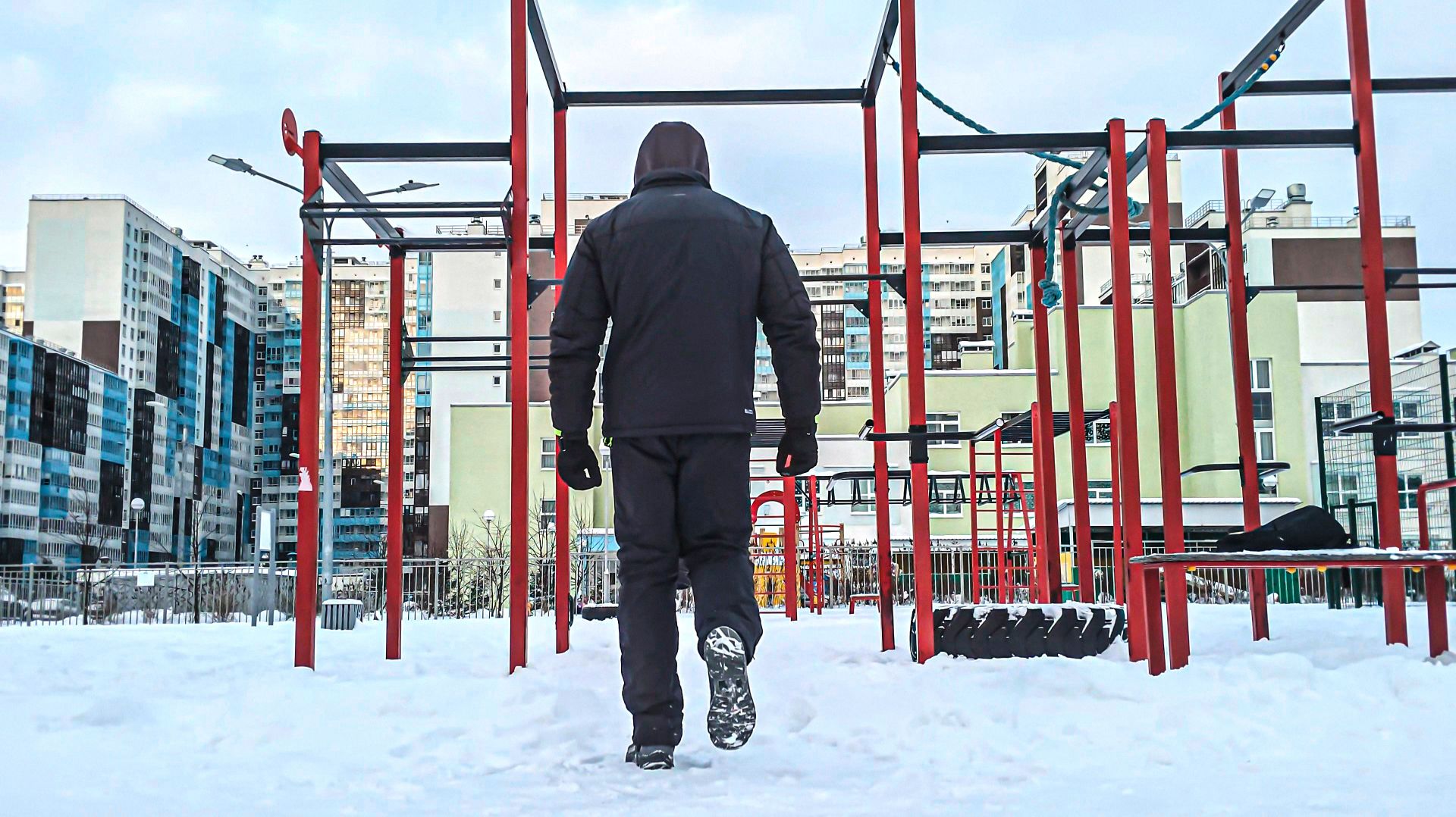 Комплекс: «Зимний вызов» – круговая тренировка с весом тела (-11°C)
