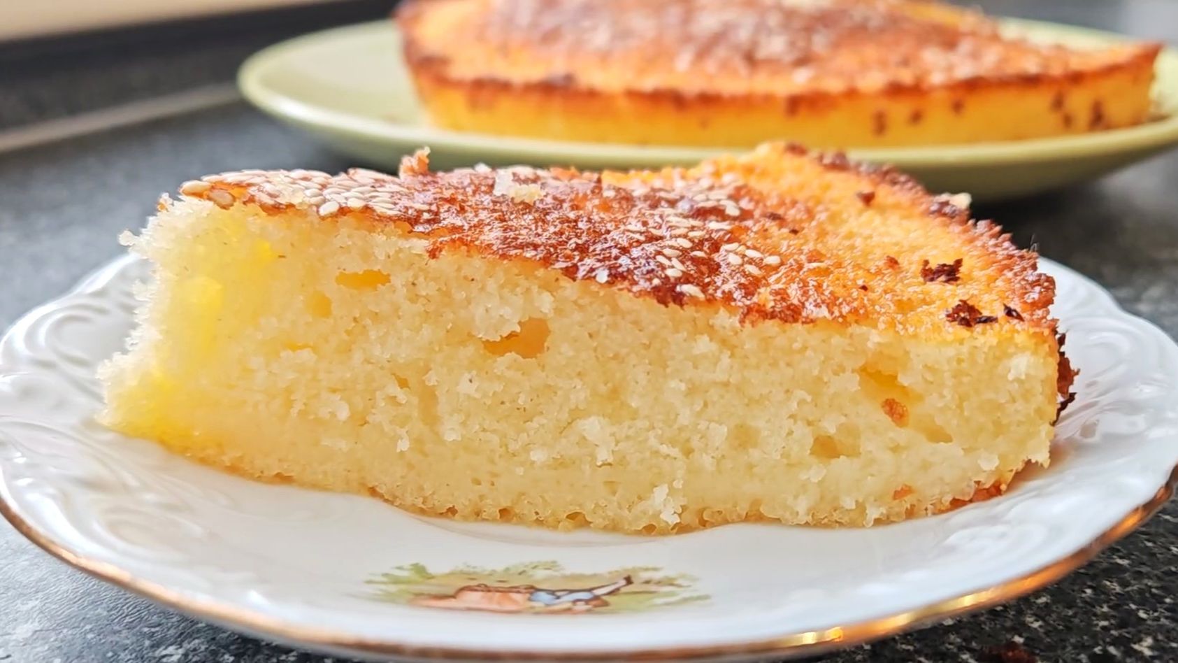 Нежный,ароматный и очень вкусный манник на кефире.