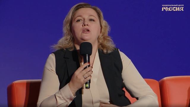 Юлия Аблец о создании смыслов и цифровой гигиене