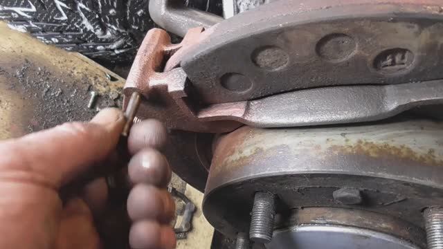 Ремонт заклинившего супорта на Ниве Легенда