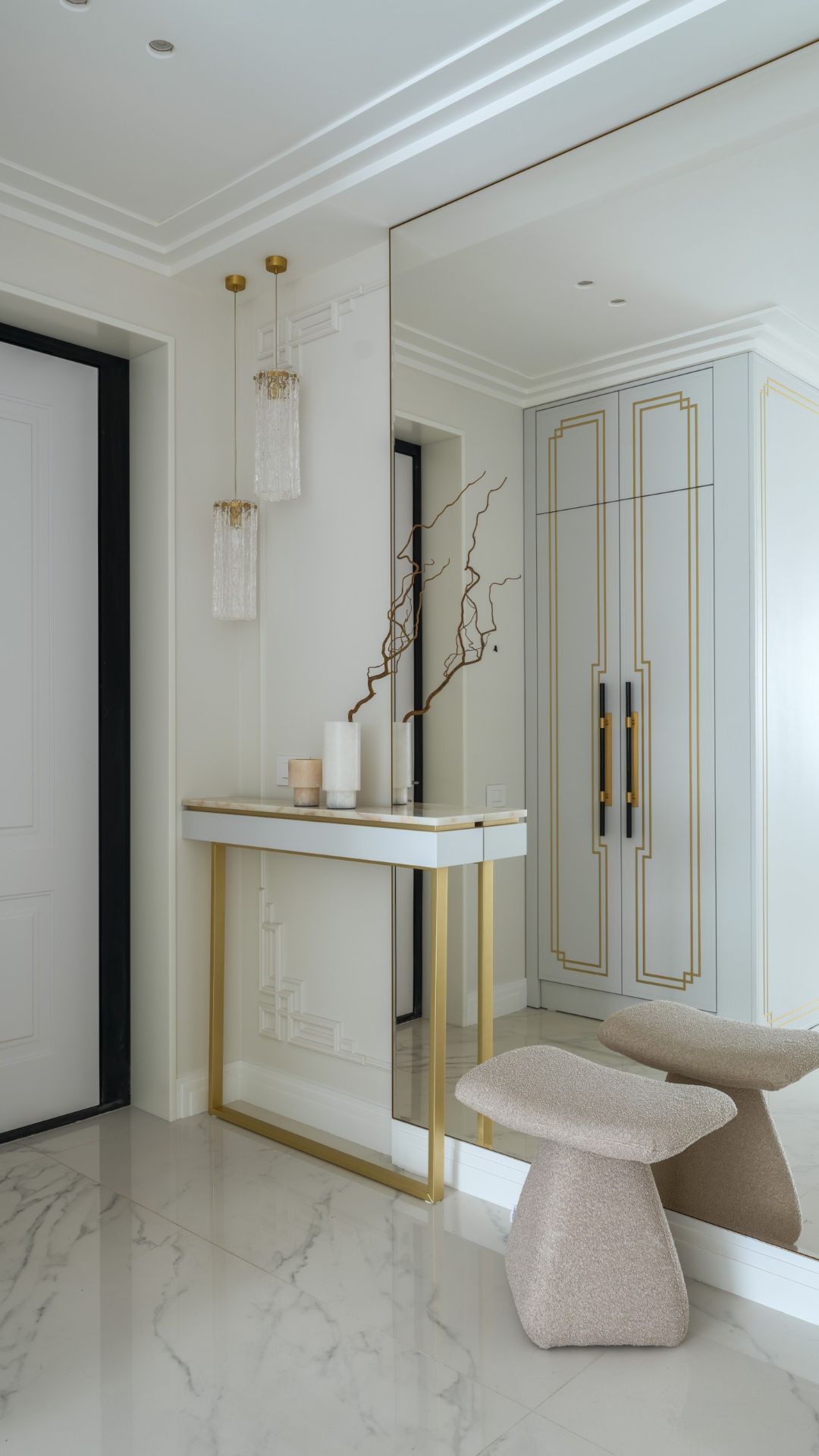 Прихожая мечты: Элегантность и функционал