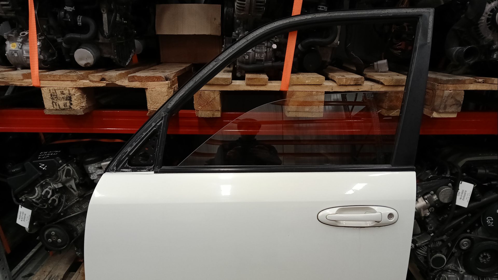 DPL00009 - Левая передняя дверь Toyota Land Cruizer 100 - цвет Белый