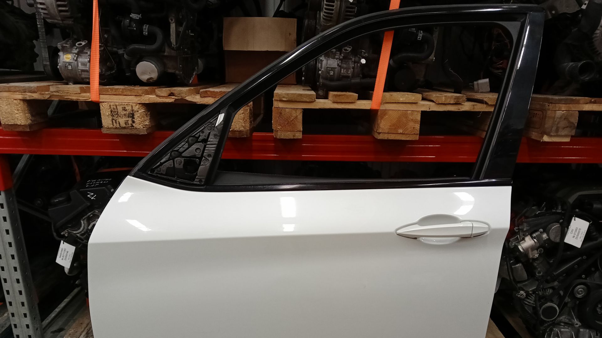 DPL00006 - Левая передняя дверь BMW X5 F15 - цвет Белый