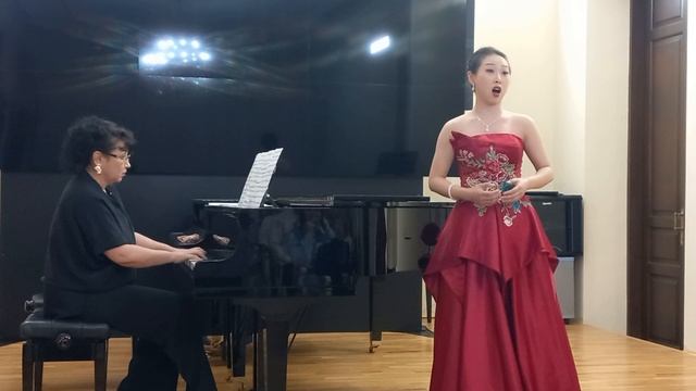 (6б) -конкурс КАМЕРАТА -поёт Юйхуа Хэ