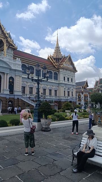 Как Европа вошла в тайский трон Золотые шпили над рекой  каково внутри Королевского дворца