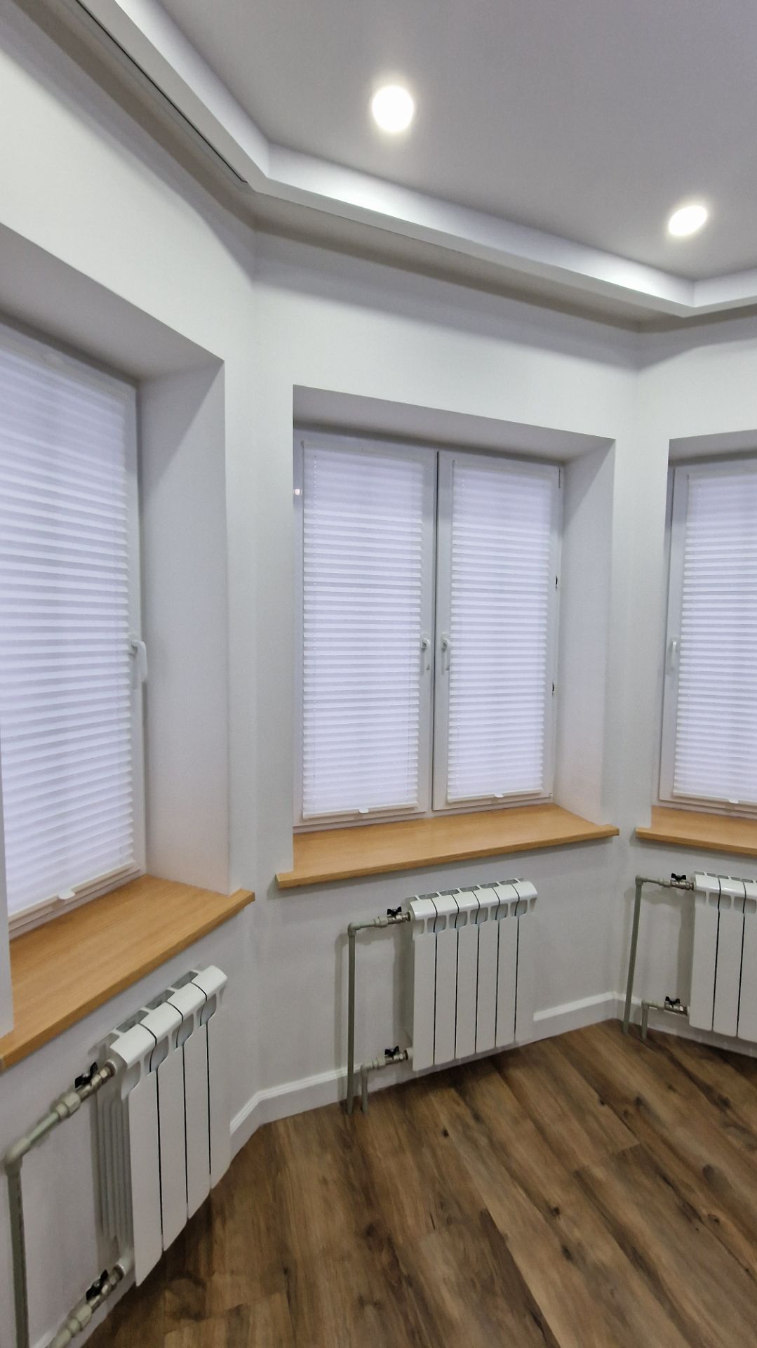 Ткань Краш Перл Снежно-белый. Шторы плиссе вверх-вниз. Натяжная система.