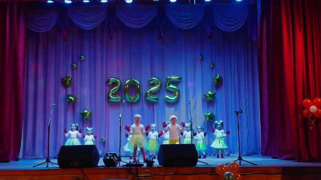 Танец  маленьких утят  27.11.25