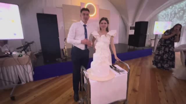 17.08.2024. Свадьбу Андрея и Ольги, провёл ведущий -Юрий Белоусов, +79162332581