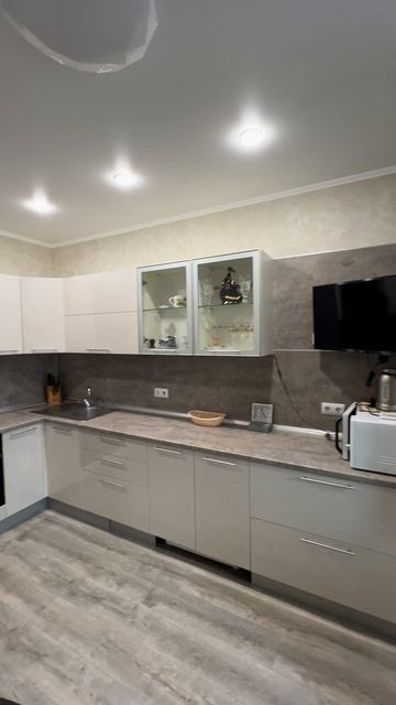 Однушка в ЖК "Бельведер" 89883189898 Юлия