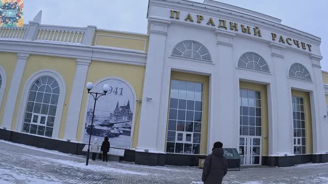 Парадный расчёт из музейного комплекса гражданской и военной техники в городе Верхняя Пышма