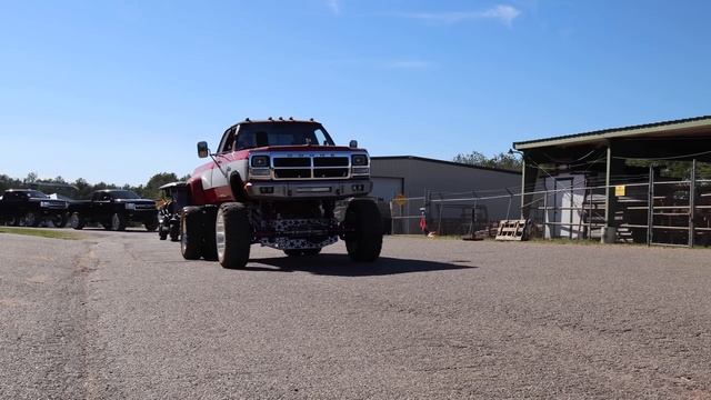 Культура Lifted trucks олицетворяют дух свободы, приключений и независимости.