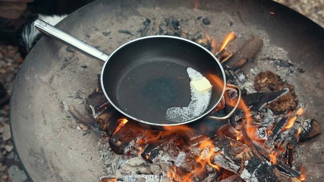 Готовим Деревенскую яичницу на костре в усадьбе Верниково