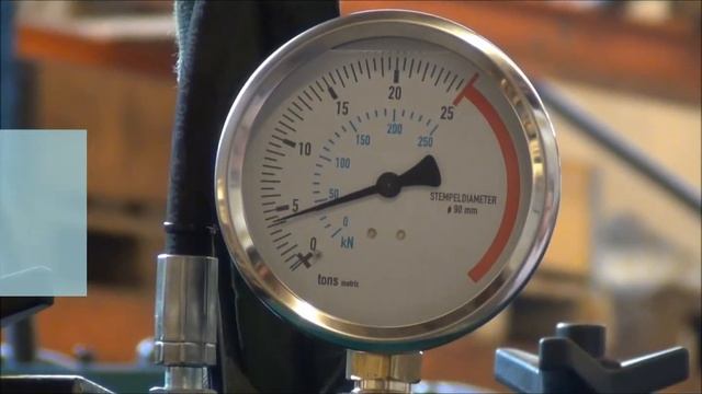 Пресс для автосервиса с ножным приводом Compac FP 25, 25 тонн