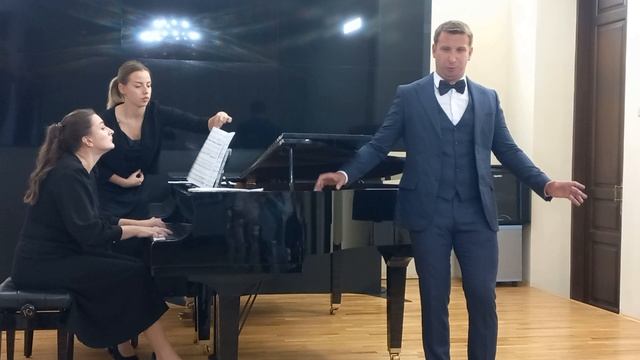 Мусоргский, ''Трепак'' вок.цикл ''Песни и пляски смерти''-поёт Роман Желновачёв, кон. Диана Тищенко