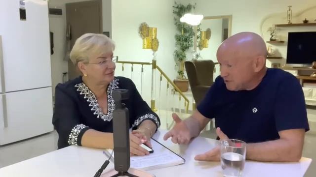 В гости пригласили и...поговорили