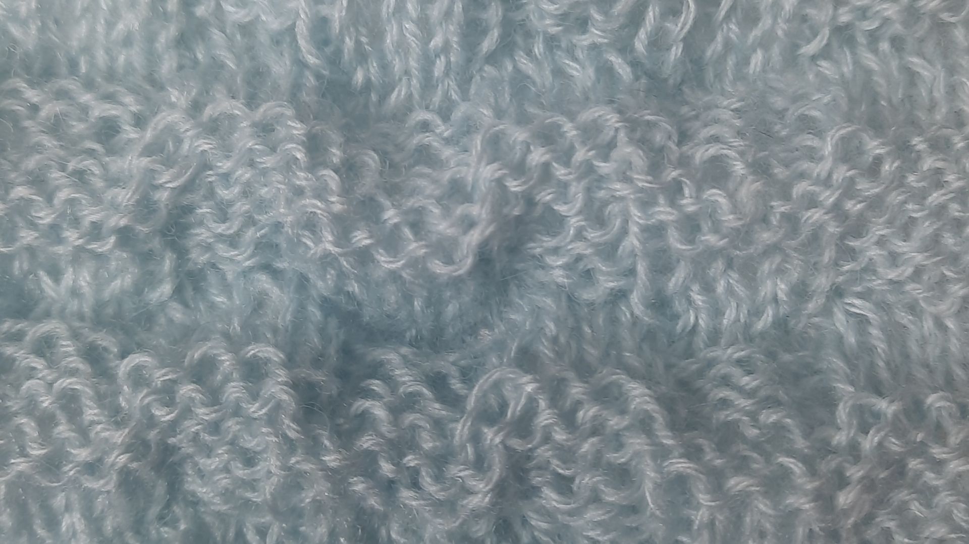 Объемный узор из лицевых и изнаночных петель