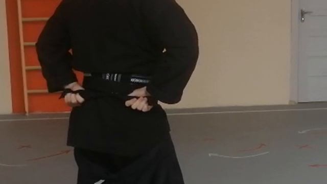 Как одеть Hakama